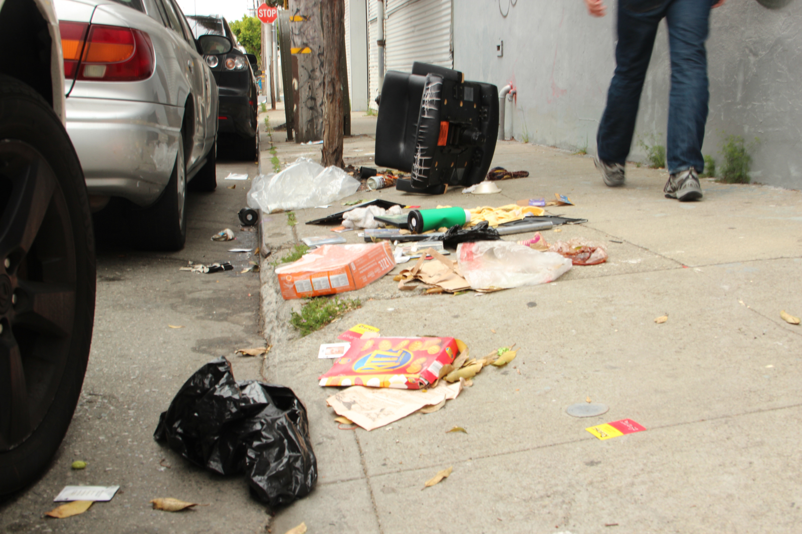 SNAP: Angry Worker Throws Entire Office Out the Window - Mission Local