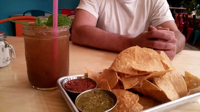 Mateo's Taqueria, Not a Tech-eria - Mission Local