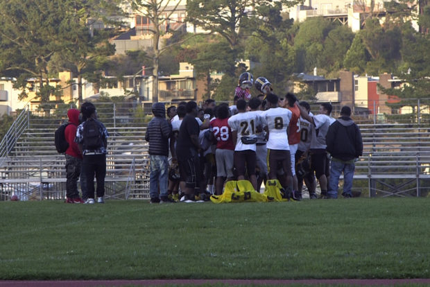 Mission High Football Players Kneel With Kaepernick - Mission Local